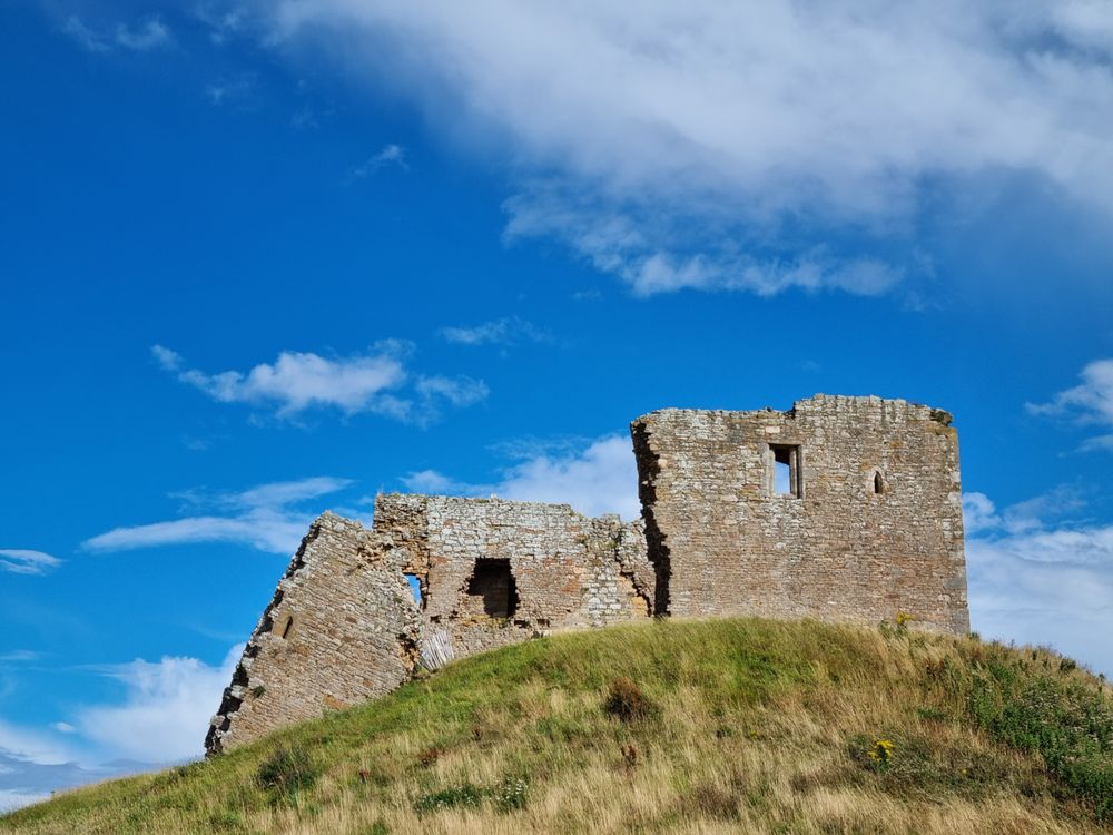 DUFFUS CASTLE - Updated February 2025 - 29 Photos - Westerfolds ...