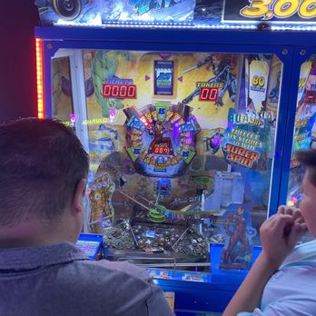 FAST EDDIES FUN CENTER - Updated October 2025 - 49 Photos & 60 Reviews ...