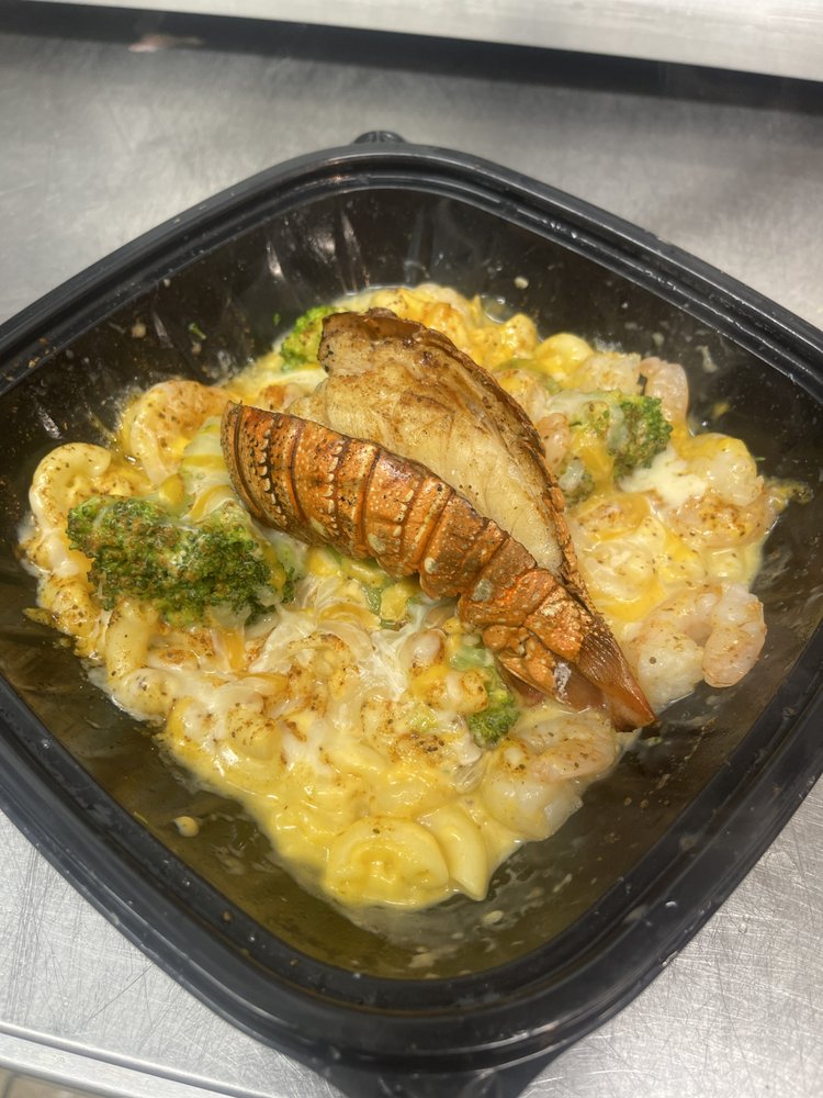 DETROIT SEAFOOD SPOT - Updated August 2024 - 14463 E 9 Mile Rd, Warren ...