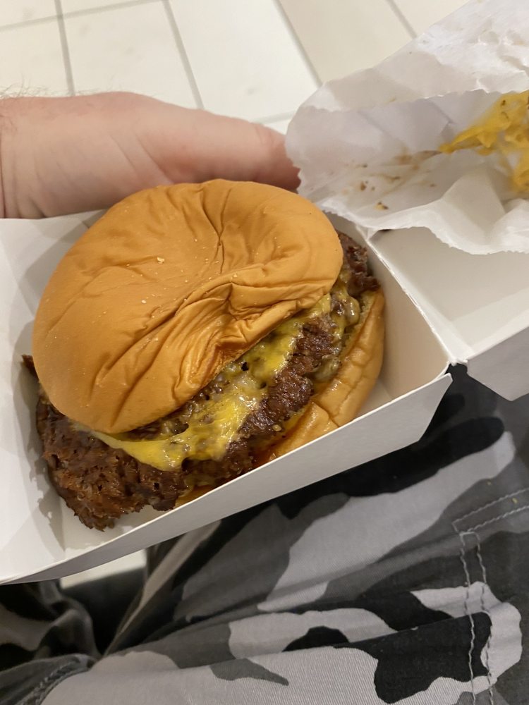 SHAKE SHACK - Updated May 2024 - 42 Photos & 45 Reviews - 501 Crawford ...