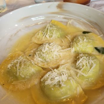 RAVYN & ROBYN - Wine Bar - 301 Main Ave, Hawley, Pennsylvania - 206 ...