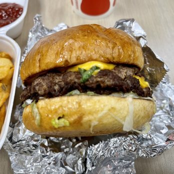 HUNCHO’S FRIED CHICKEN & BURGERS - Updated August 2024 - 55 Photos & 78 ...