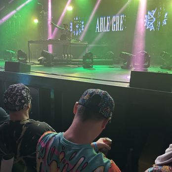 RADIUS - Updated October 2025 - 124 Photos & 76 Reviews - 640 W Cermak ...