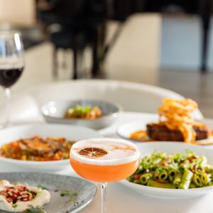 VONLANE - Updated January 2026 - 176 Photos & 570 Reviews - 3800 Maple ...