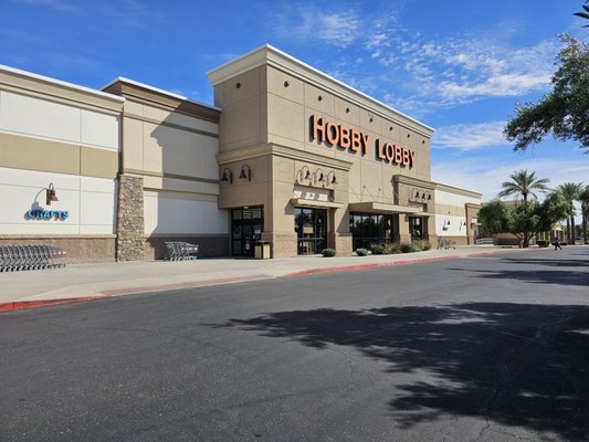 HOBBY LOBBY - Updated December 2025 - 90 Photos & 73 Reviews - 1835 S ...