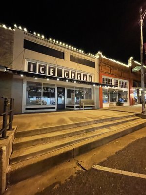 OFF THE RAILS: SWEETS ‘N’ TREATS - Updated October 2025 - 37 Photos ...