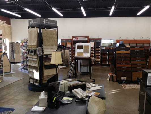 DESIGNERS LIBRARY - Updated July 2025 - 9102 Barton St, Overland Park ...