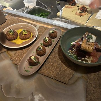 ULA RESTAURANT & TAPAS BAR - Updated June 2024 - 424 Photos & 306 ...