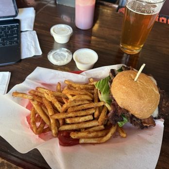 BULL MCCABE’S IRISH PUB - Updated January 2026 - 127 Photos & 318 ...