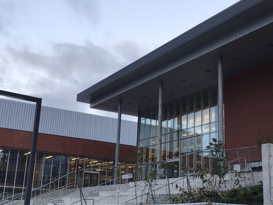 SAMMAMISH HIGH SCHOOL - Updated September 2024 - 34 Photos - 100 140th ...