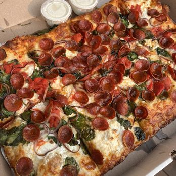 BADAMOS PIZZA - Updated December 2025 - 41 Photos & 33 Reviews - 1509 ...