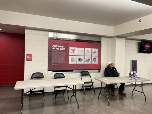 THE PIT - Updated October 2025 - 25 Photos - 1414 University Blvd SE ...