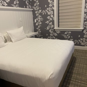 ST CLAIR INN - Updated May 2024 - 68 Photos & 42 Reviews - 500 N ...