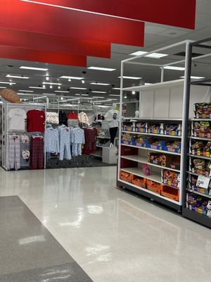 TARGET - Updated December 2025 - 50 Photos & 81 Reviews - 1951 E 20th ...