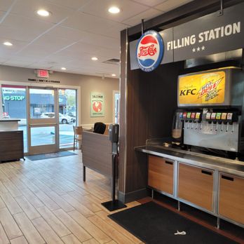 KFC - Updated October 2025 - 12 Photos & 14 Reviews - 841 Springfield ...