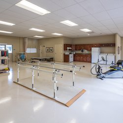 SPRUCE MANOR NURSING & REHABILITATION CENTER - 12 Photos - 220 S 4th ...