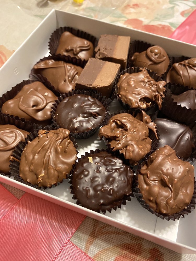 CHOCOLICIOUS CHOCOLATIER - Updated August 2024 - 18 Photos & 12 Reviews ...