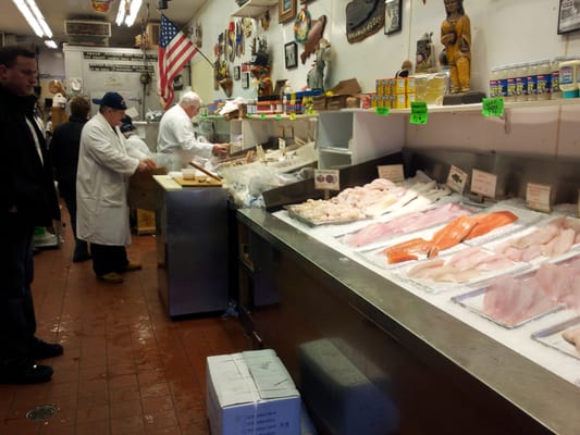 AVENUE U FISH MARKET - 30 Reviews - Seafood Markets - 2704 Avenue U ...