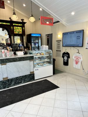 BOOPS - Updated August 2025 - 74 Photos & 19 Reviews - 15001 Captiva Dr ...