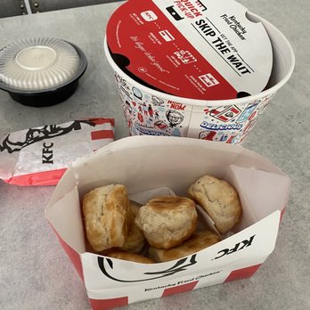 KFC - Updated August 2025 - 35 Photos & 82 Reviews - 1077 S Mission Rd ...