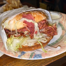 VOLCANO BURGERS - Updated June 2025 - 563 Photos & 985 Reviews - 3652 ...