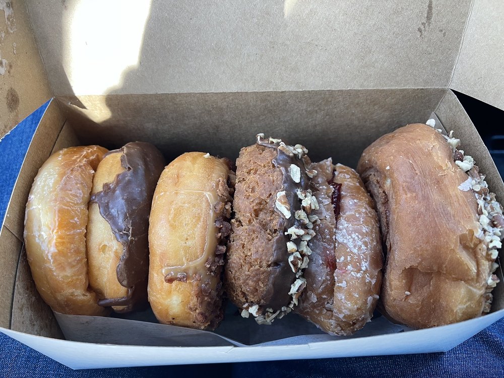 JOHNSON’S BAKERY - 19 Photos & 38 Reviews - 128 S Jefferson St, Perry ...