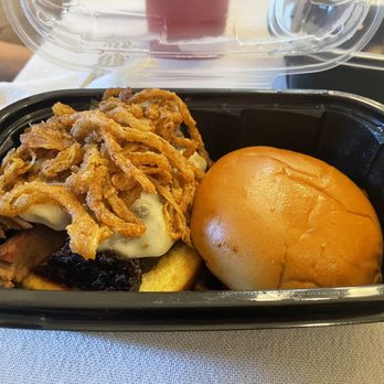 Q39 SOUTH - Updated August 2024 - 1597 Photos & 2075 Reviews - 11051 ...