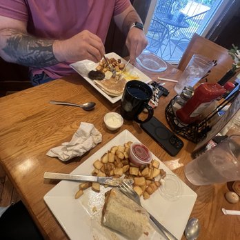 TACK HOUSE PUB - Updated August 2024 - 109 Photos & 111 Reviews - 4401 ...