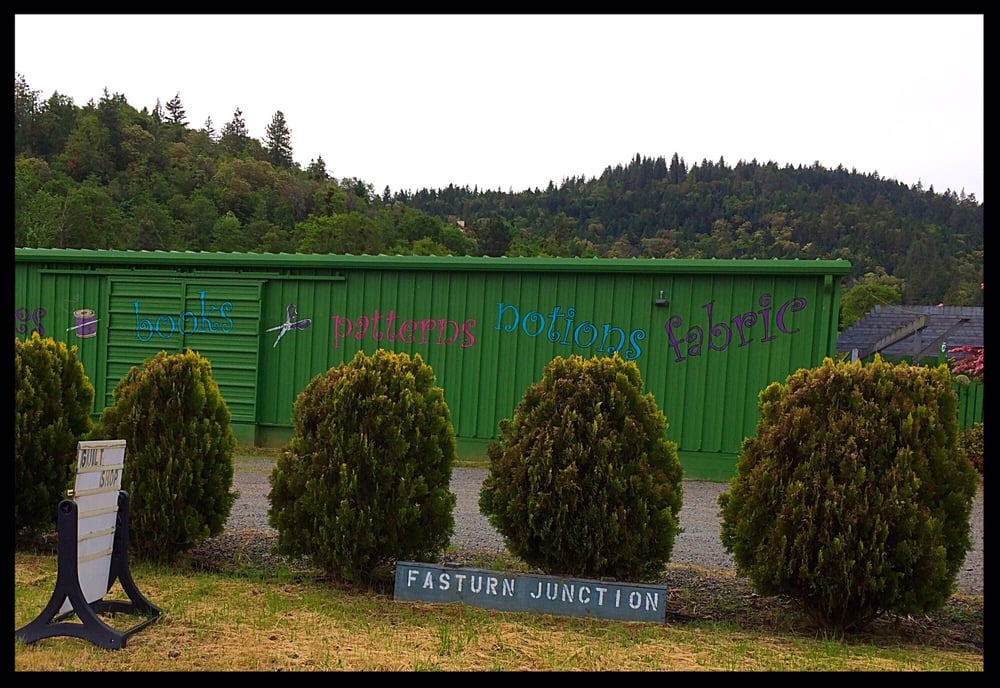 FASTURN - Updated April 2025 - 3859 S Stage Rd, Medford, Oregon - Home ...