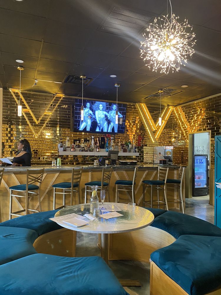 VIBEZ LUXE LOUNGE - Updated November 2025 - 13 Photos - 2256 N Germantown Pkwy, Memphis ...