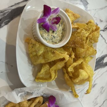 SWIGZZ RESTAURANT AND LOUNGE - Updated September 2025 - 68 Photos & 31 ...