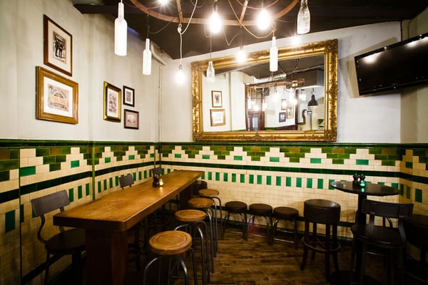 OLD TOM’S BAR - Updated May 2026 - 10-12 Leadenhall Market, London ...