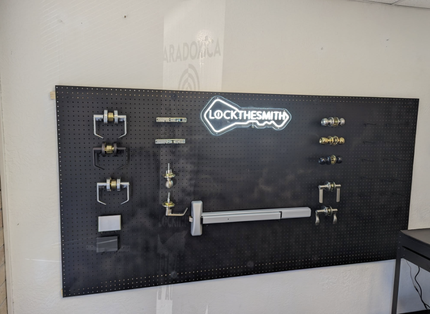 LOCK THE SMITH - Updated May 2025 - 39 Photos - Herriman, Utah - Keys ...