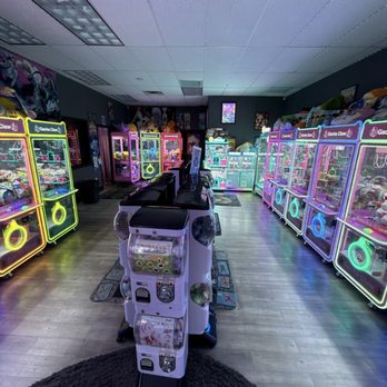 GACHA CLAW - Updated August 2025 - 202 Photos & 101 Reviews - 5625 S ...