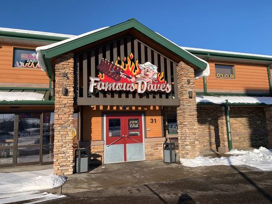 FAMOUS DAVE’S BAR-B-QUE - Updated December 2025 - 89 Photos & 119 ...