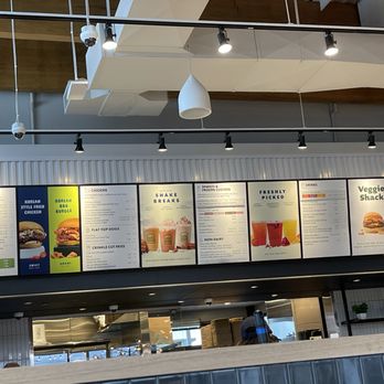 SHAKE SHACK - Updated May 2024 - 38 Photos & 16 Reviews - 240 Grand Ave ...