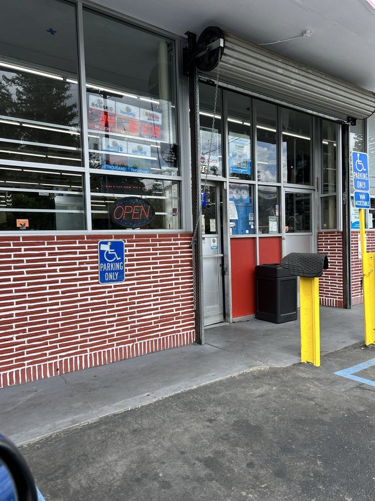 MUIR WAY MARKET - Updated September 2025 - 10 Photos & 10 Reviews ...