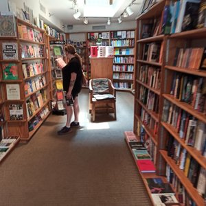 BRIDGE STREET BOOKS - 21 Photos & 71 Reviews - 2814 Pennsylvania Ave NW ...