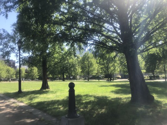 COMMODORE BARRY PARK - Updated May 2024 - 43 Photos - Nassau St & Navy ...