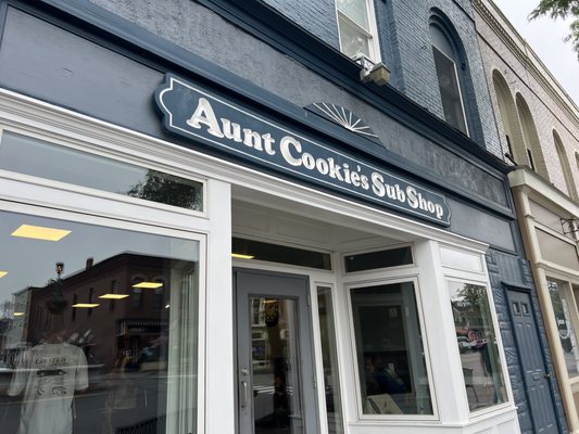 AUNT COOKIES SUB SHOP - Updated January 2026 - 28 Photos & 75 Reviews ...