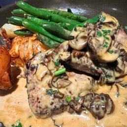 SPATS FOOD & SPIRITS - Updated November 2025 - 128 Photos & 62 Reviews ...