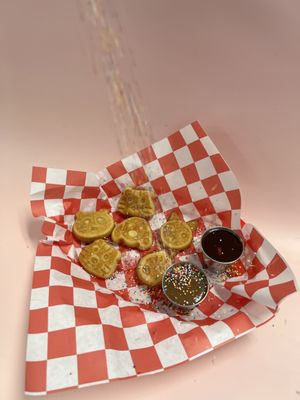 POPS WAFFLE & ICE CREAM SHOPPE - Updated May 2026 - 50 Photos & 27 ...