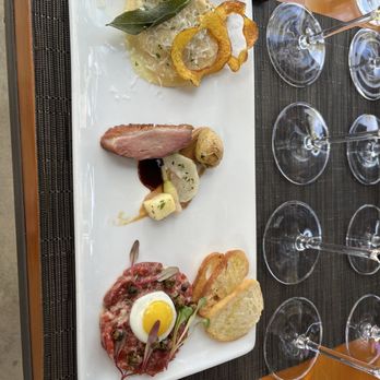 B CELLARS VINEYARDS & WINERY - Updated December 2025 - 459 Photos & 197 ...