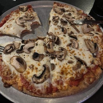 THE PIE PIZZERIA - UNDERGROUND - Updated May 2025 - 310 Photos & 639 ...