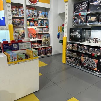 THE LEGO STORE - Updated December 2025 - 59 Photos - 172 Central Park ...