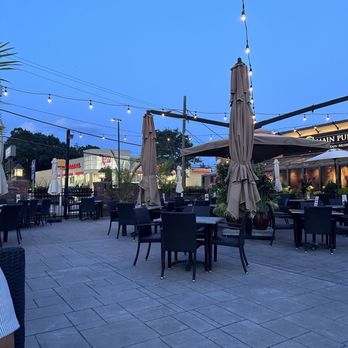 THE MAIN PUB - Updated July 2025 - 229 Photos & 319 Reviews - 306 Main ...