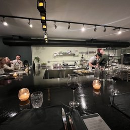 NEWBROOK KITCHEN - Updated October 2025 - 44 Photos - 36 Wallingford Rd ...