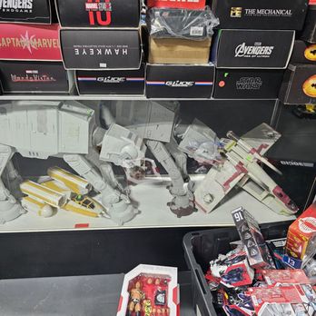 THE TOY PIT - Updated November 2024 - 123 Photos & 37 Reviews - 3827 N ...