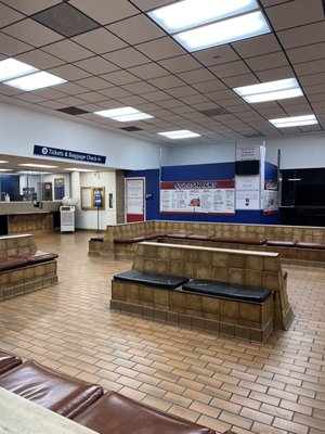 AMTRAK - STAPLES MILL ROAD - Updated April 2025 - 88 Photos & 58 ...