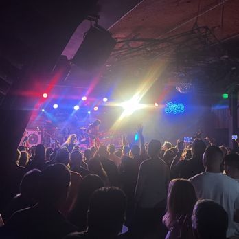 BELLY UP TAVERN - Updated August 2024 - 805 Photos & 857 Reviews - 143 S Cedros Ave, Solana ...